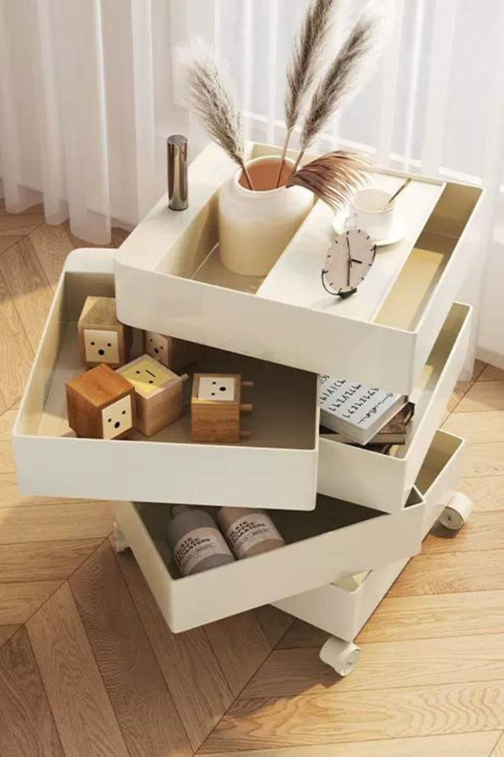 Dakota Rotating Cabinet